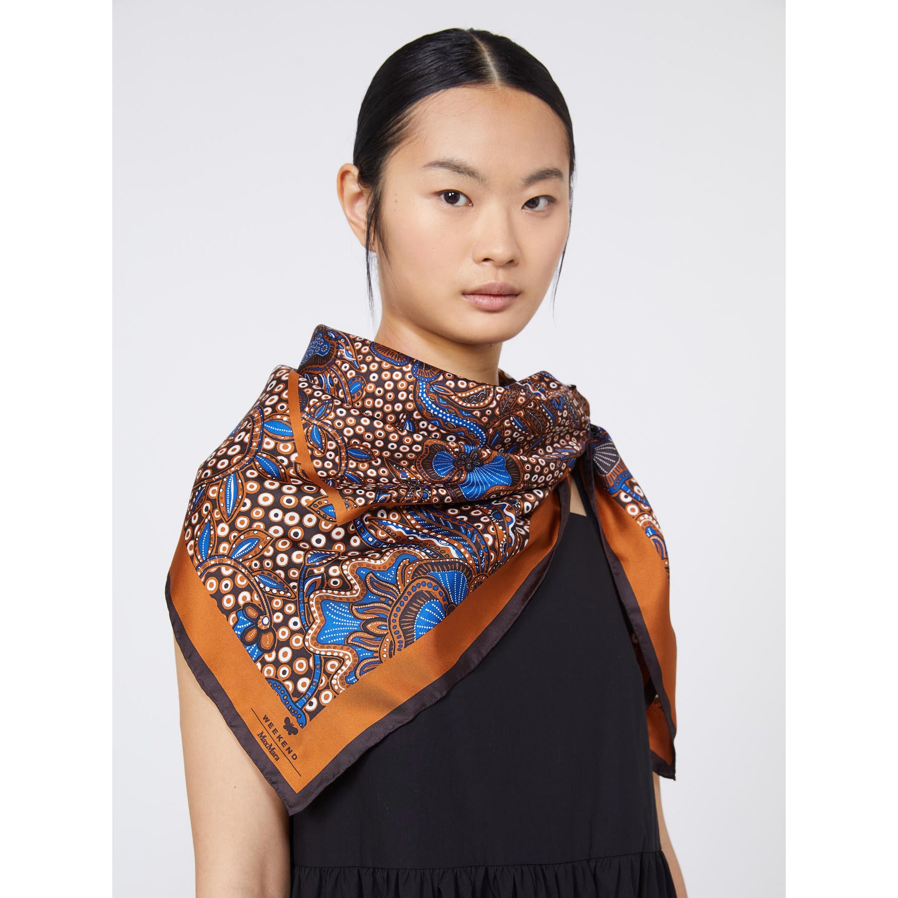 Max Mara Weekend Onesto Silk Square Scarf Hazelnut Brown – Think Bubbles